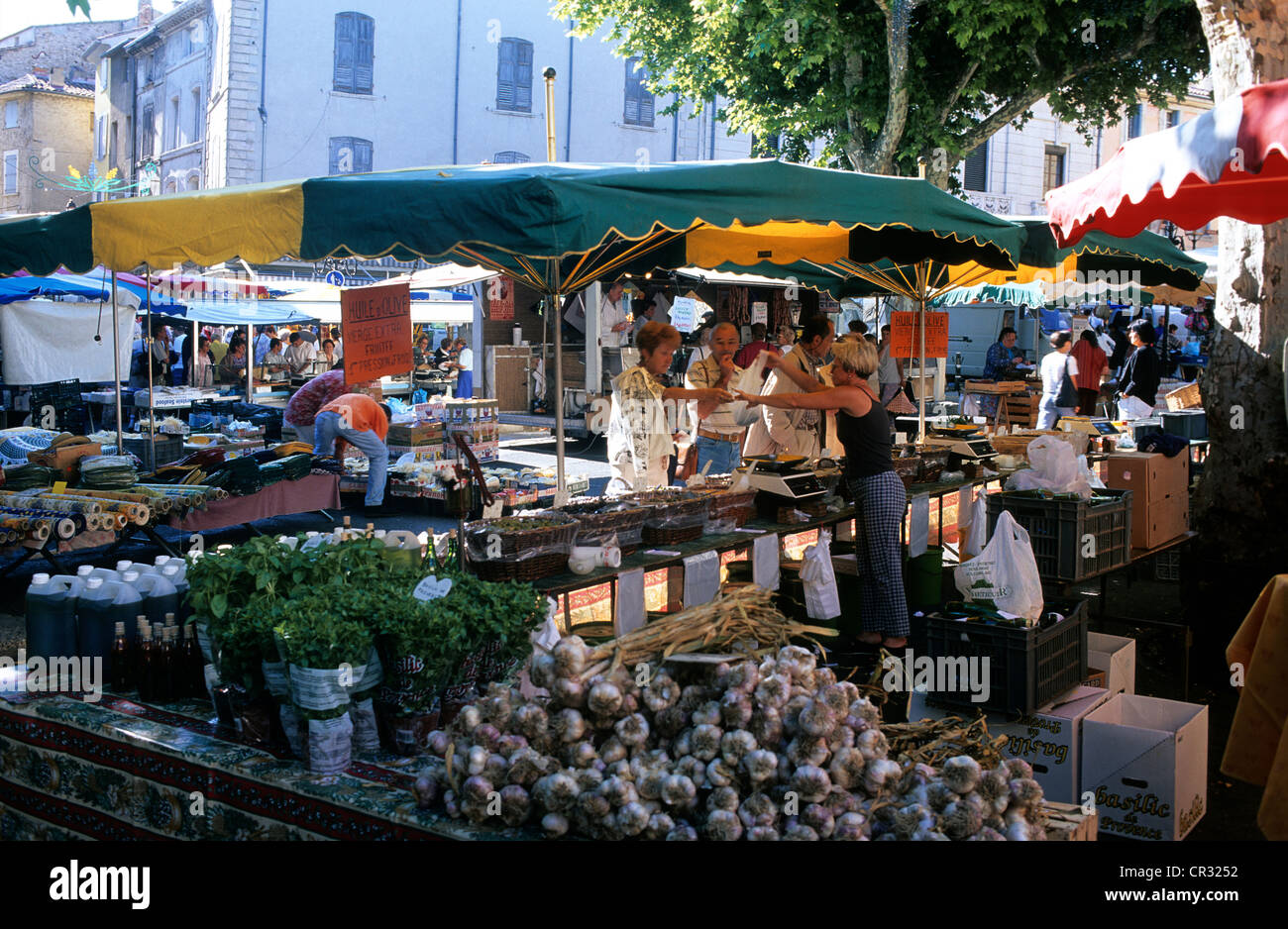 France, Vaucluse, Luberon, Apt, market day Stock Photo - Alamy