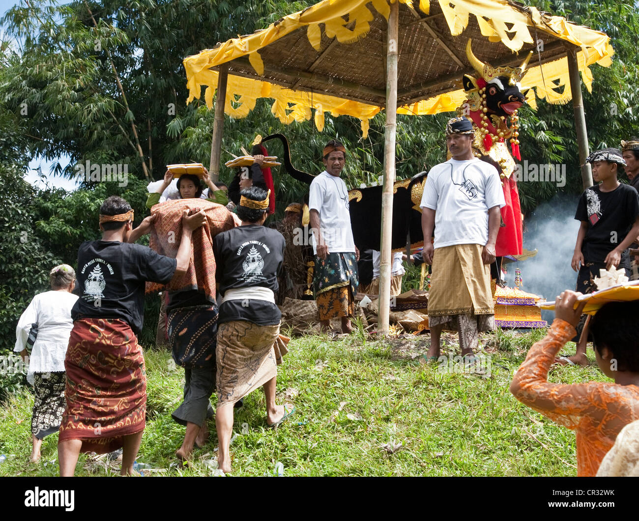 Cremation ceremony dead bali hi-res stock photography and images - Alamy