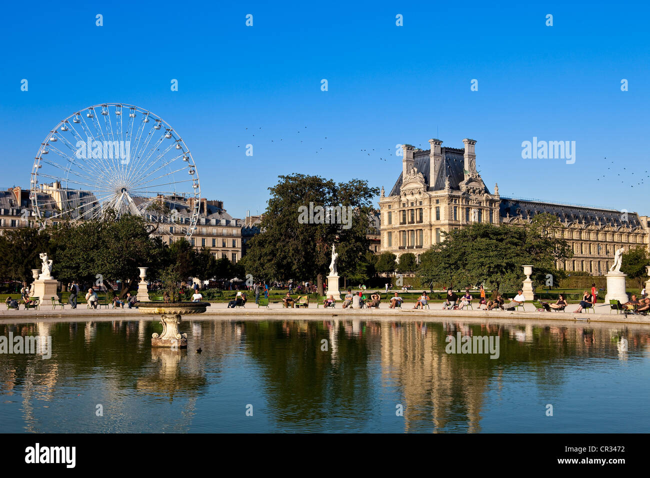 The tuileries gardens hi-res stock photography and images - Alamy
