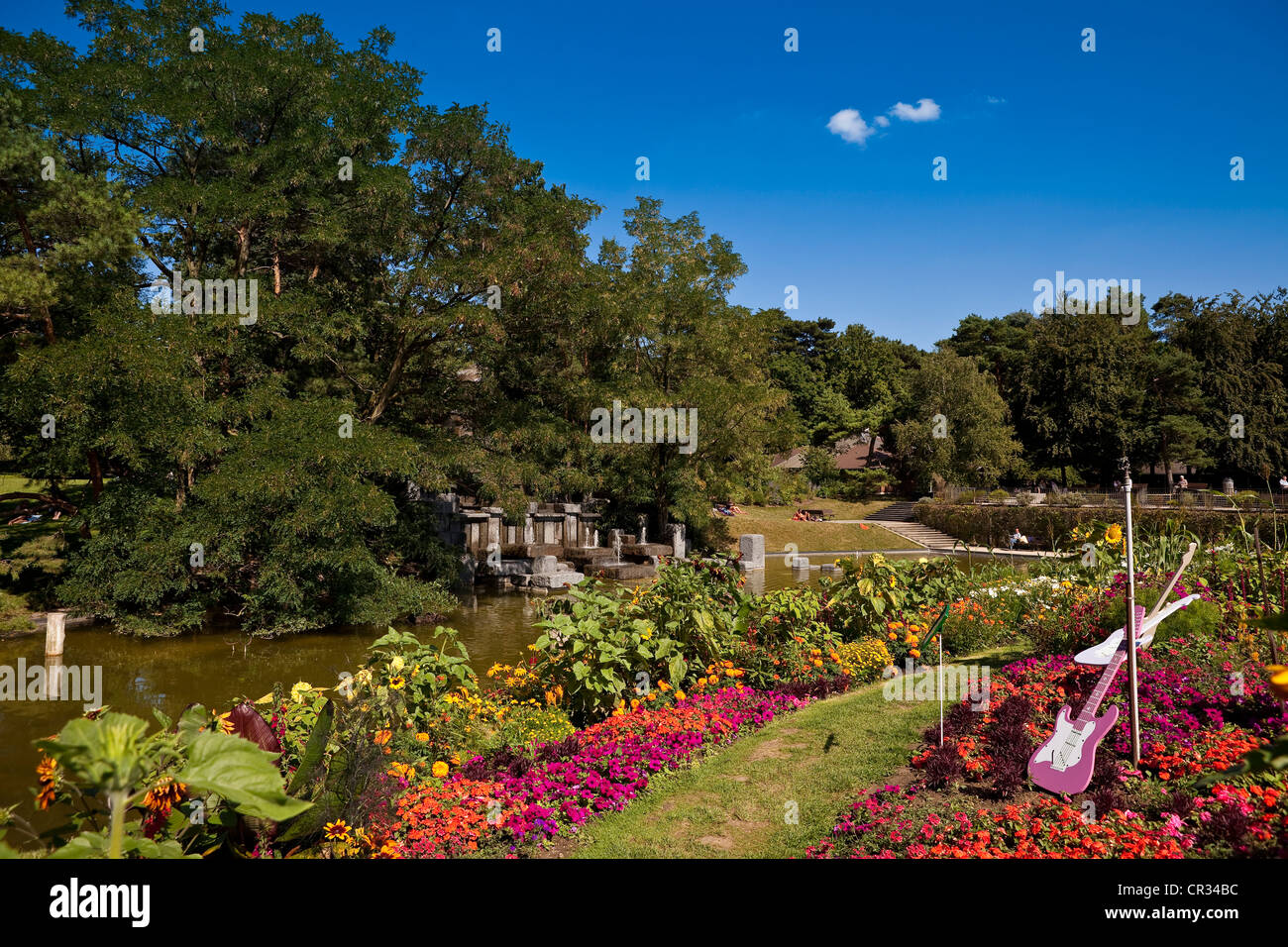 France, Paris, Floral Park (Parc Floral), lake Stock Photo - Alamy