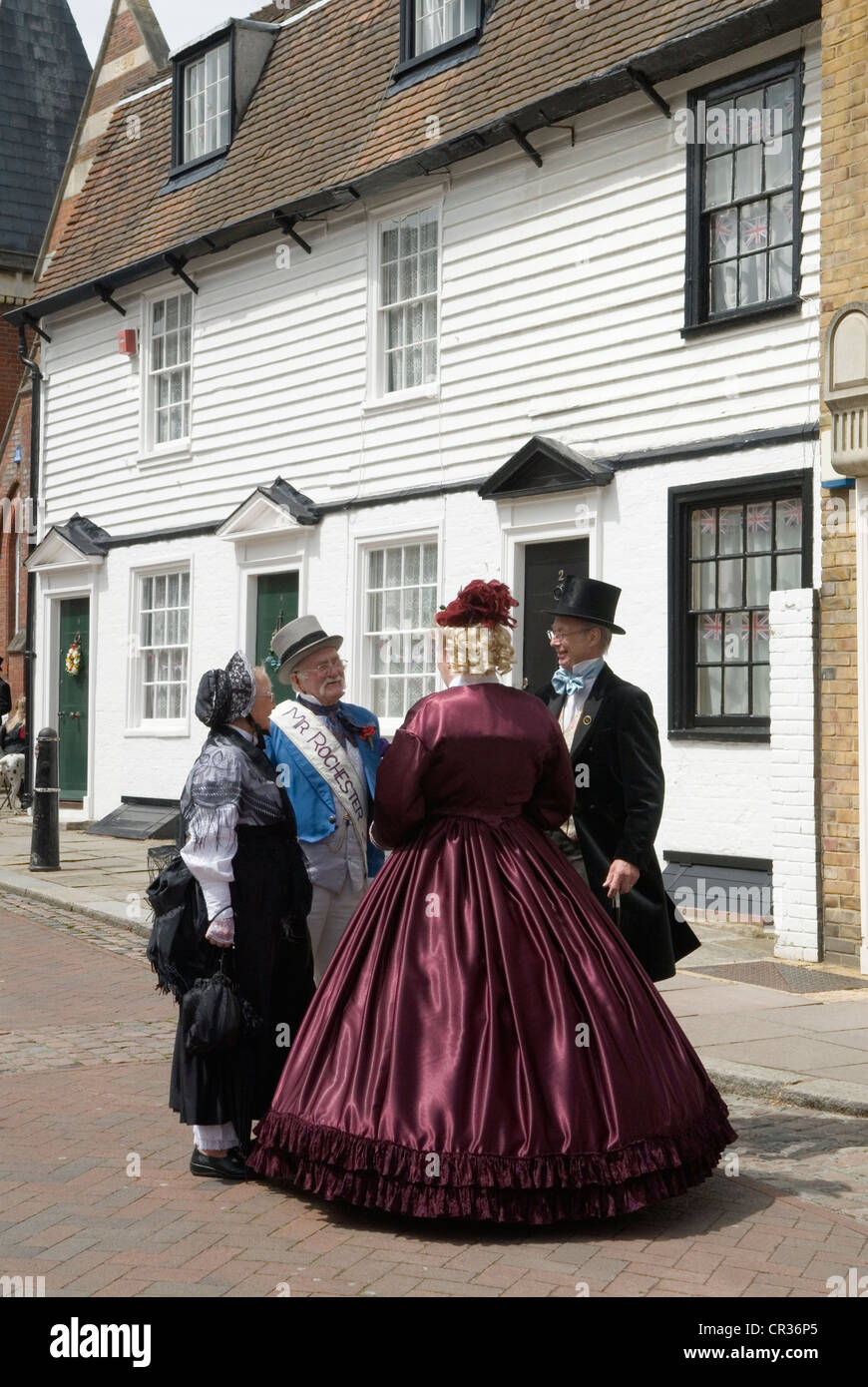 Man dressed as charles dickens hi-res stock photography and images - Alamy