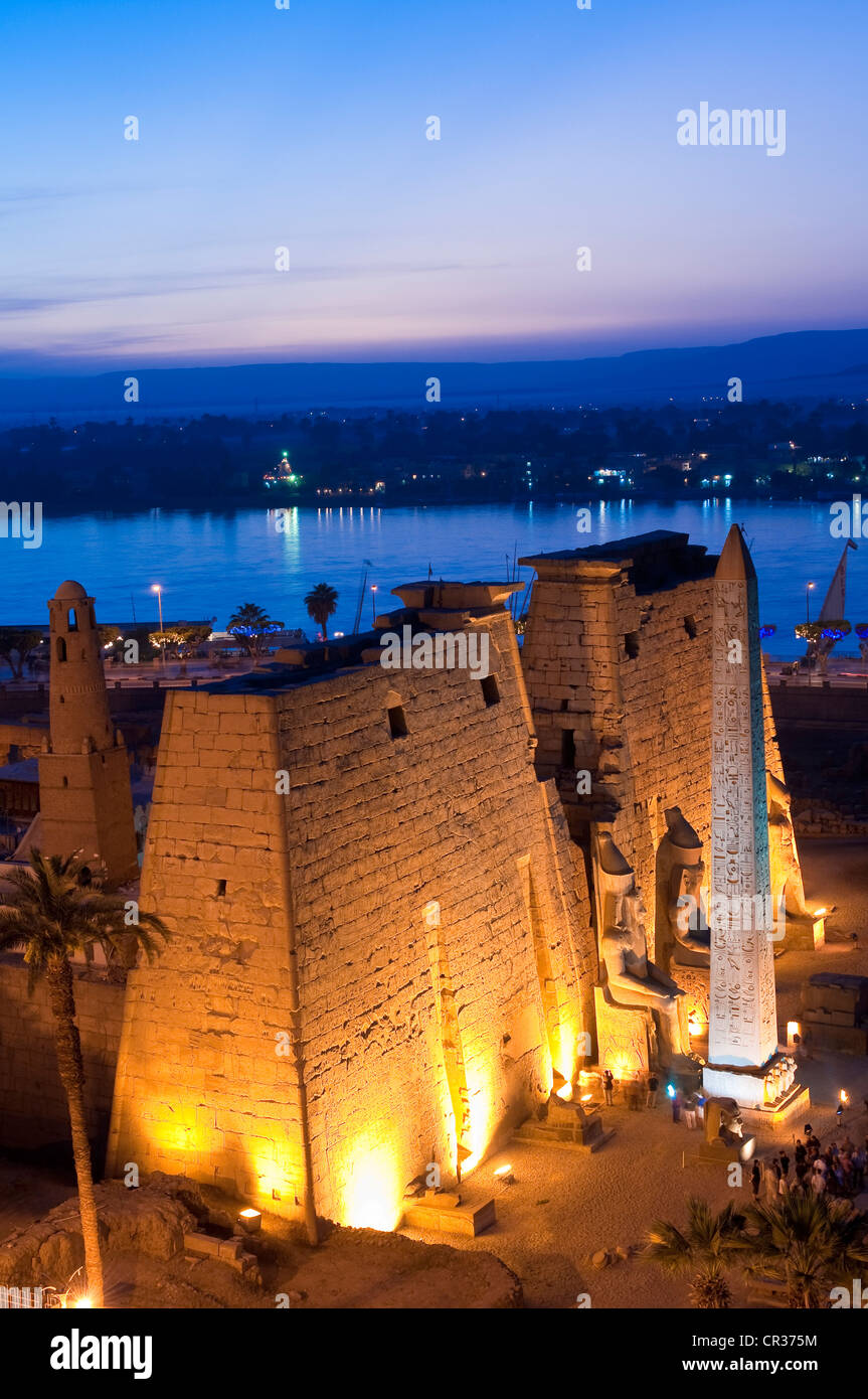 Luxor temple and the nile hi-res stock photography and images - Alamy