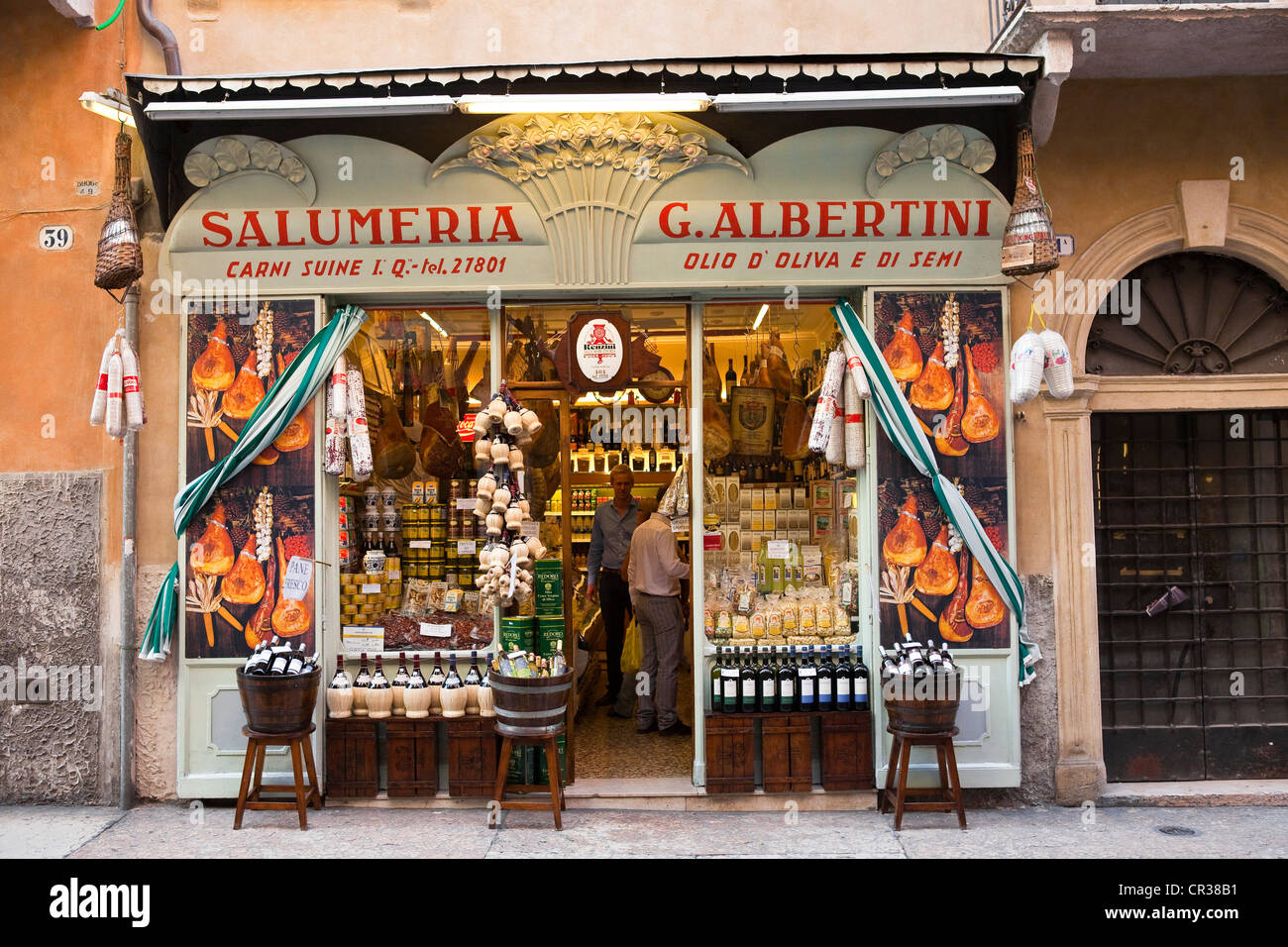 Delicatessen italy hi-res stock photography and images - Alamy
