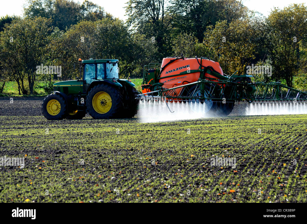 Spraying crops hi-res stock photography and images - Alamy