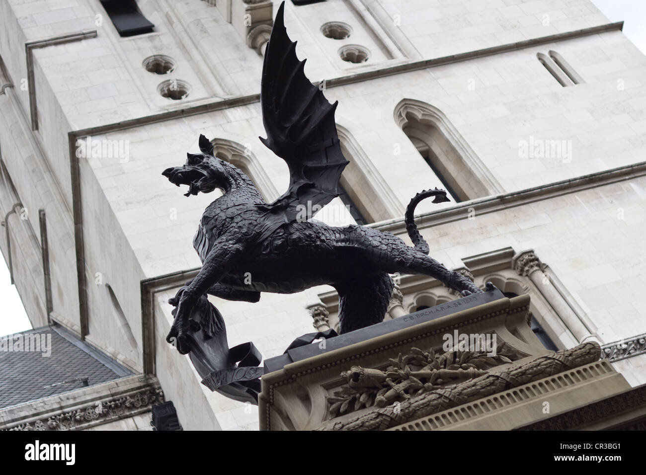 City of london dragon statue hi-res stock photography and images - Alamy