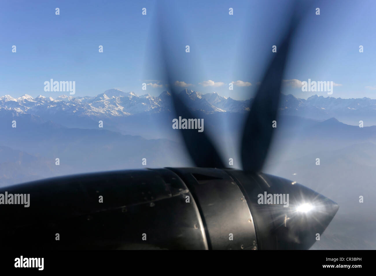 Yeti airlines plane hi-res stock photography and images - Alamy