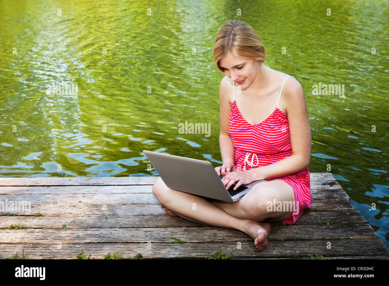 Working piers hi-res stock photography and images - Alamy