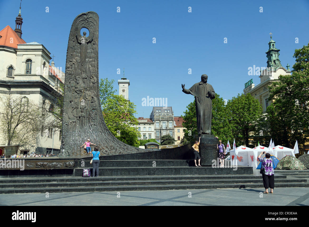 The Shevchenko Monument on the Prospekt Swobody, Lviv, Ukraine Stock ...