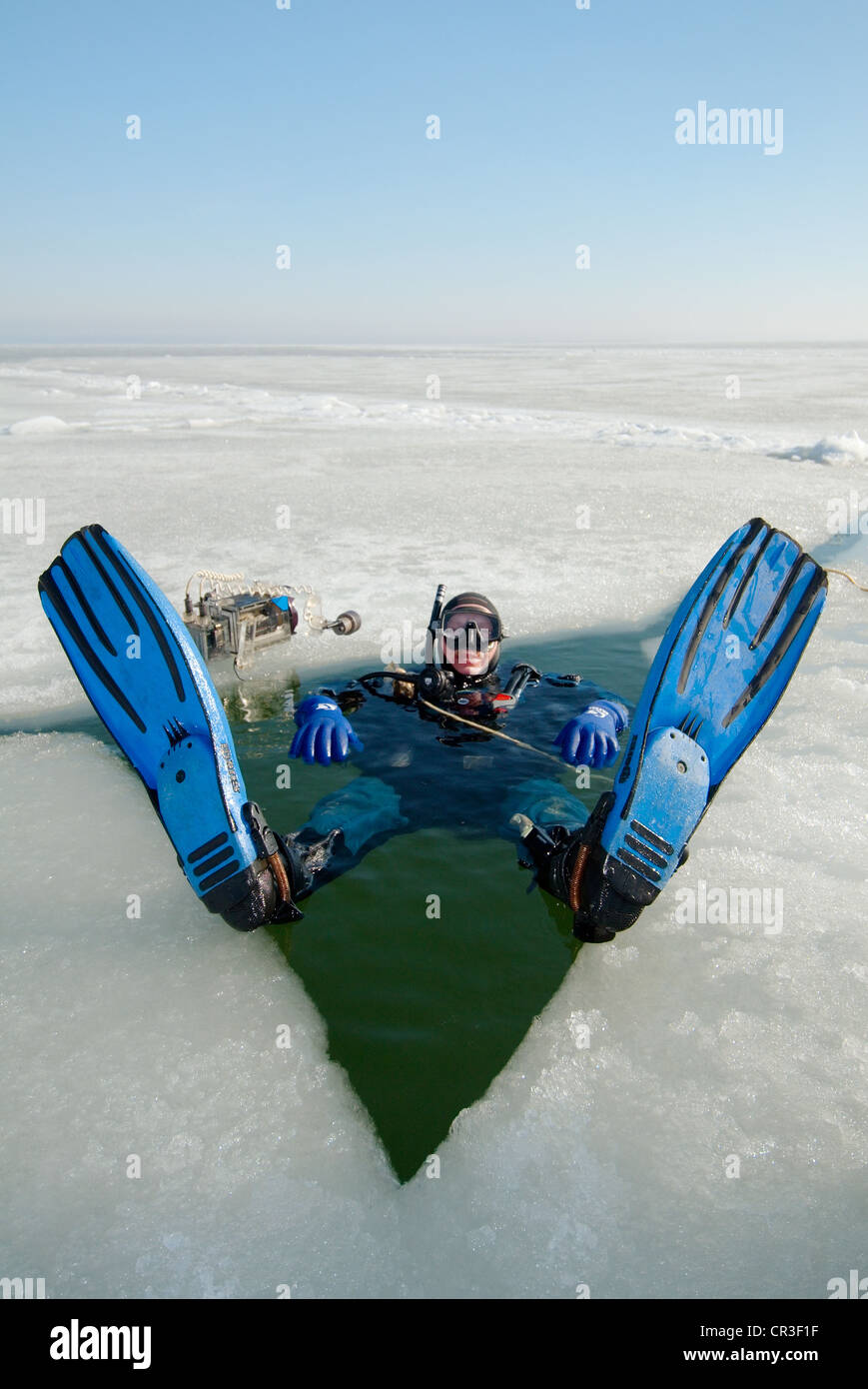 Ice diving hi-res stock photography and images - Alamy