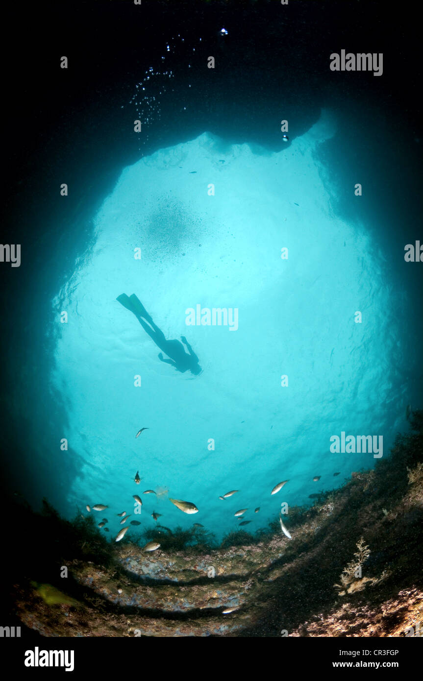 Women cave diving hi-res stock photography and images - Alamy