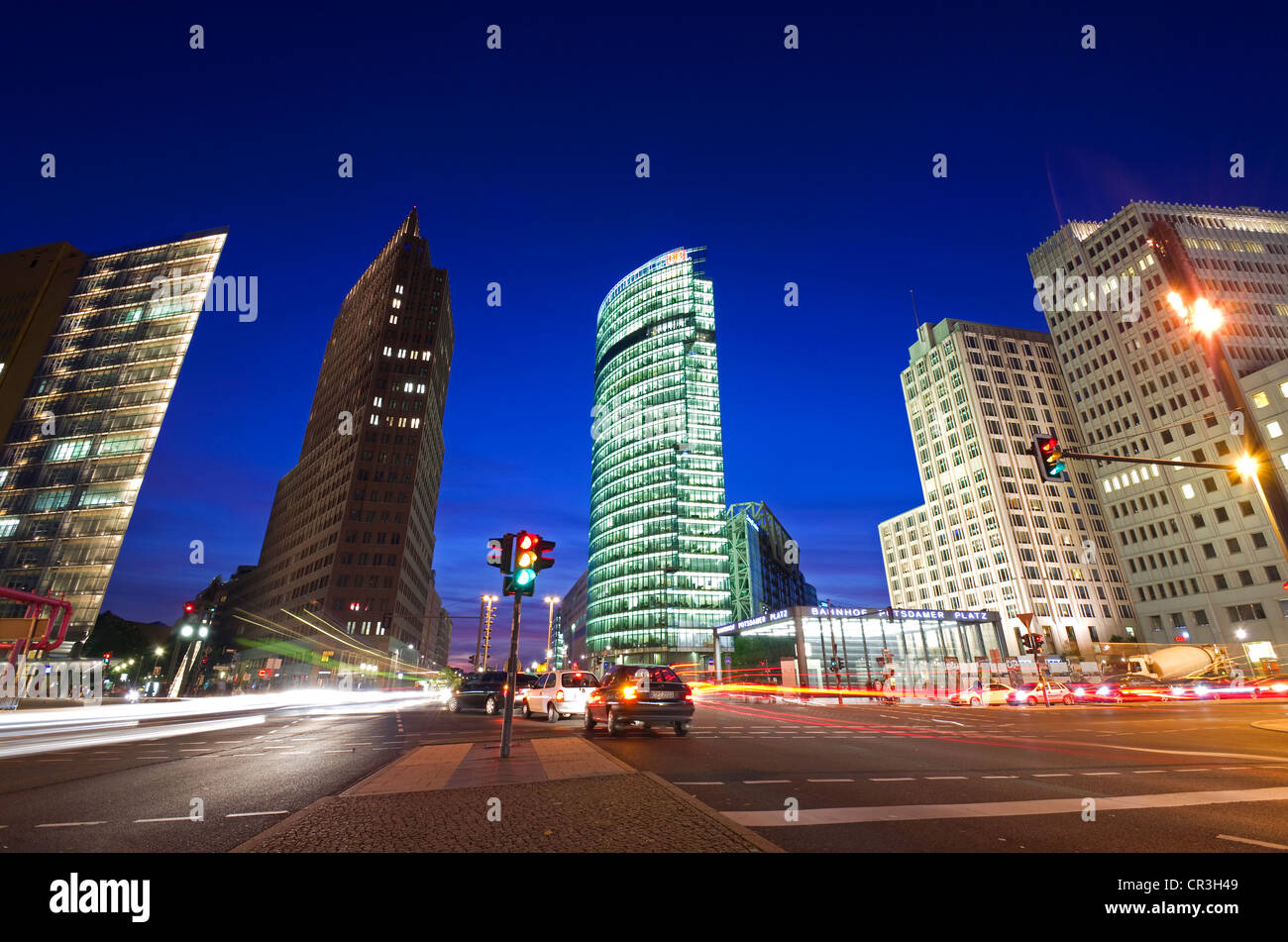 Mitte neighborhood hi-res stock photography and images - Alamy