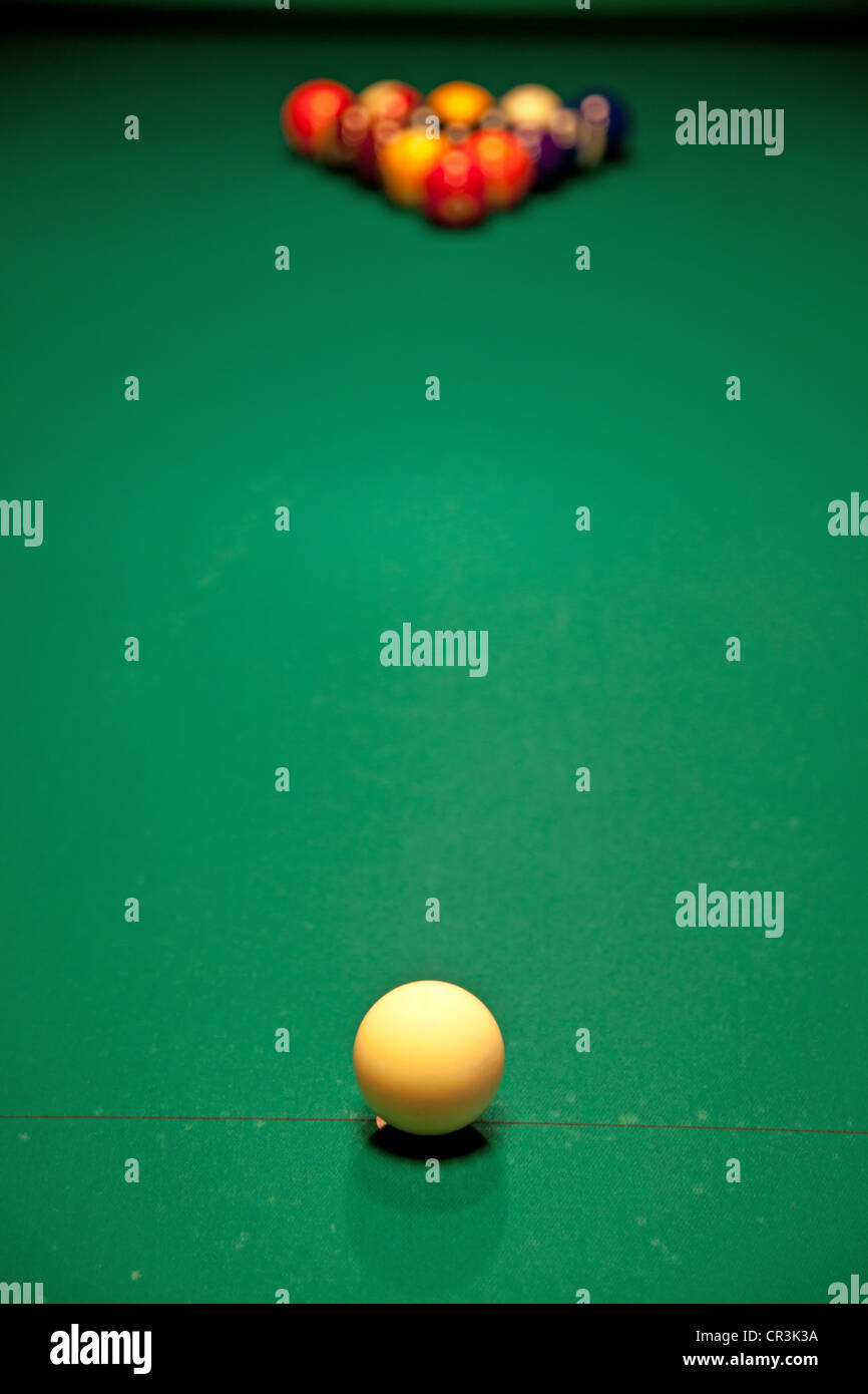 Eight ball shot red hi-res stock photography and images - Alamy