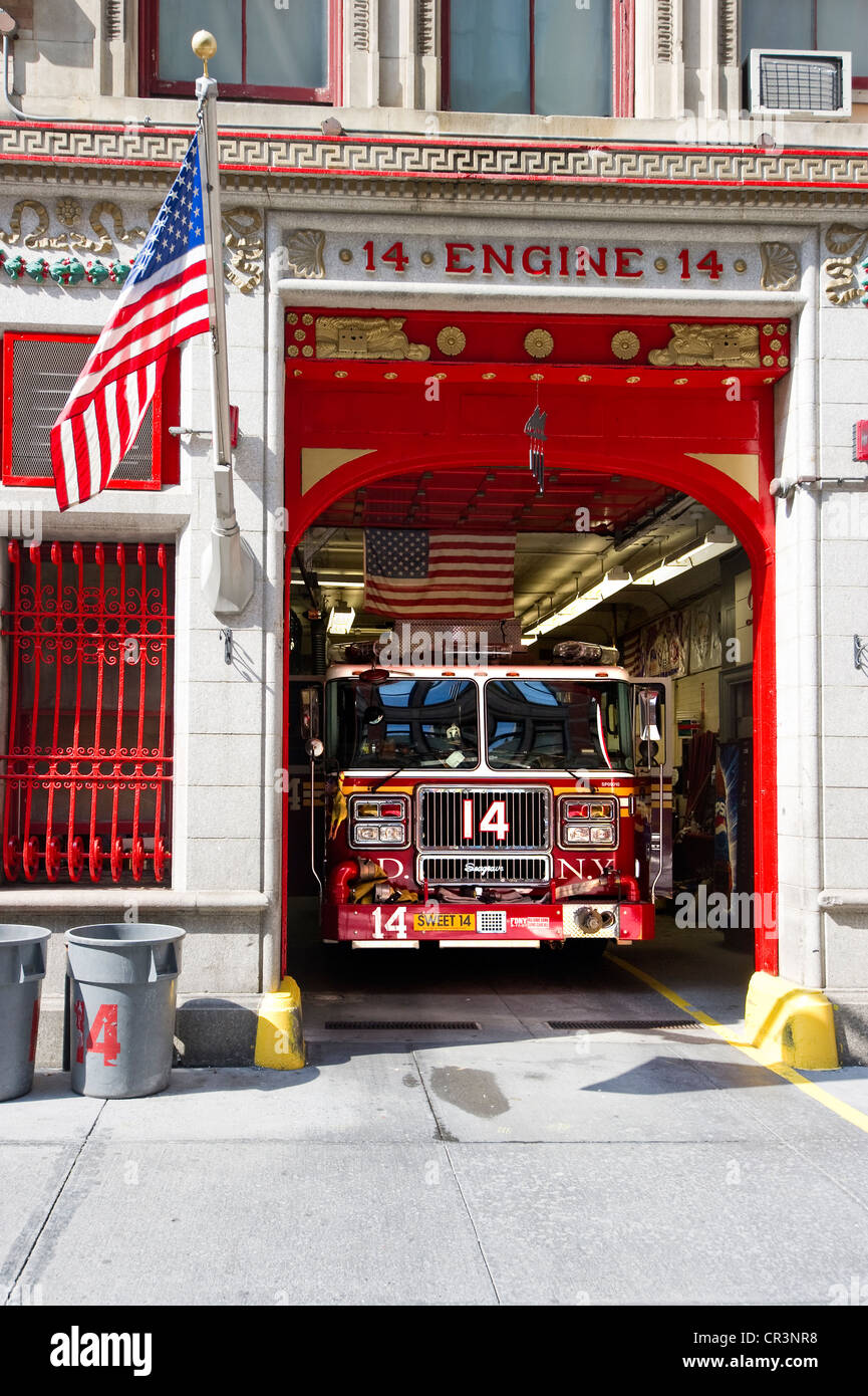 Fire engine, Manhattan, New York, USA Stock Photo - Alamy