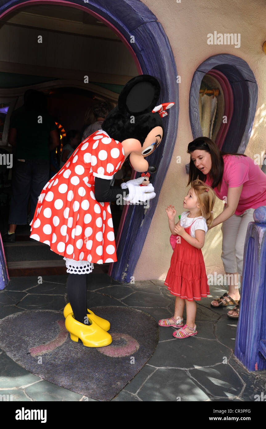 Female minnie mouse hi-res stock photography and images - Alamy