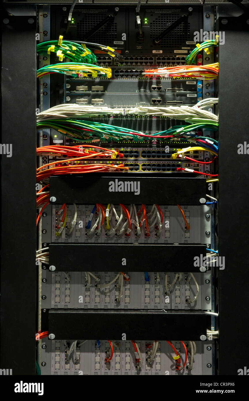 Electronic server hi-res stock photography and images - Alamy