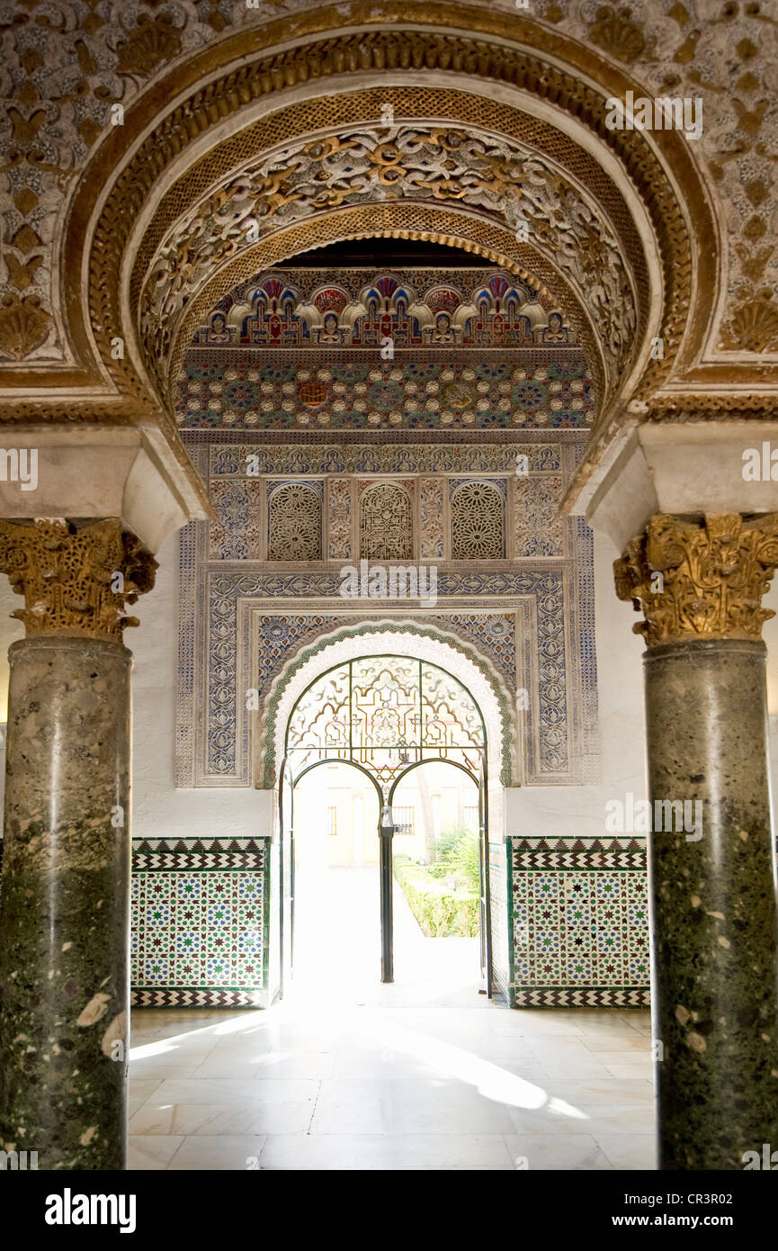 Alcazar of seville decorative details hi-res stock photography and ...