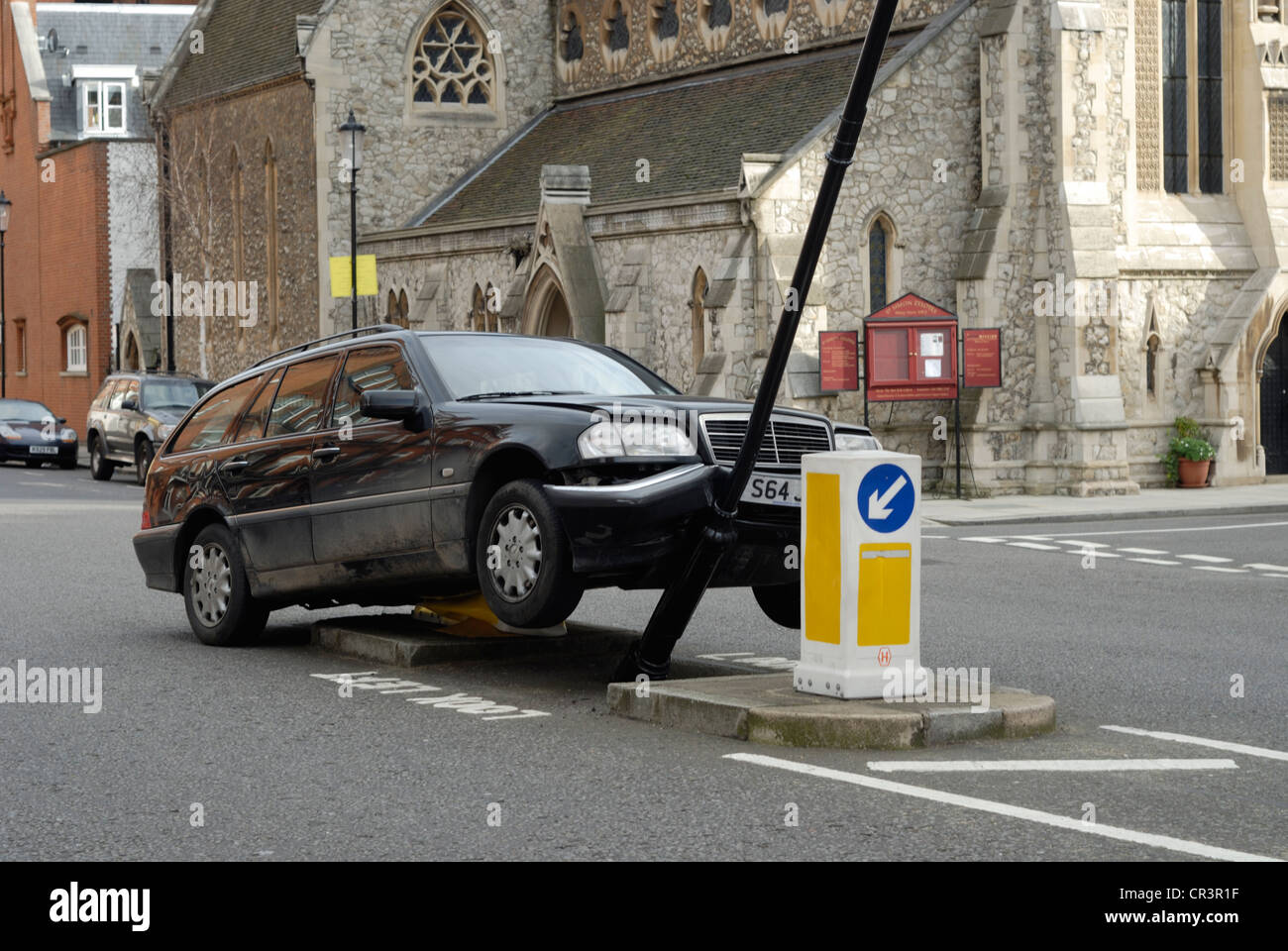 Car lamp post crash hi-res stock photography and images - Alamy