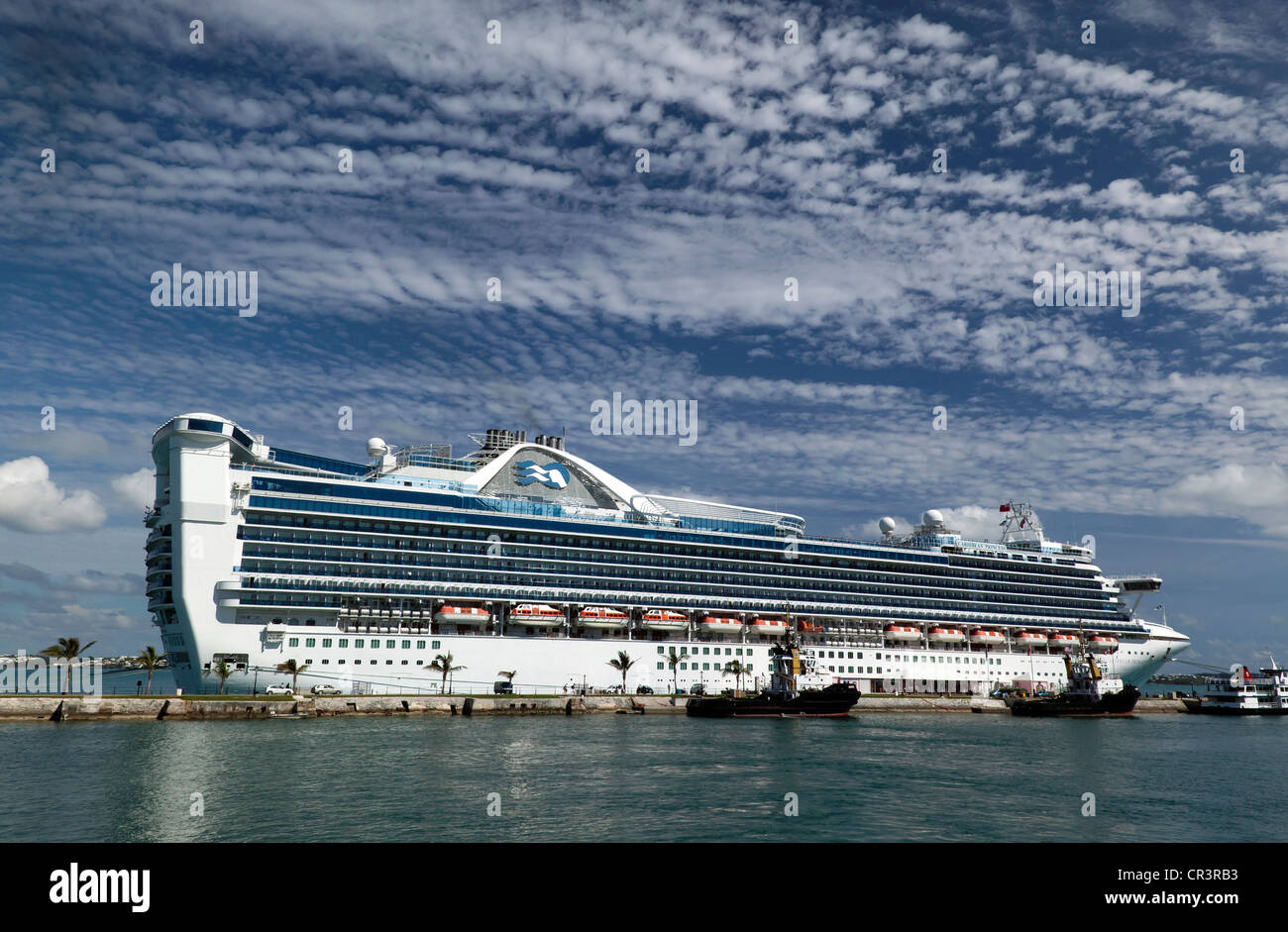 Cruise ship 'The Caribbean Princess, moored at Dockyard, Bermuda Stock ...