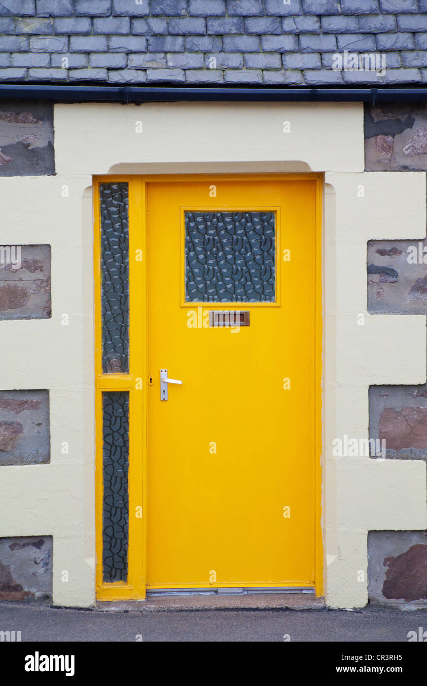 Traditional scottish architecture hi-res stock photography and images ...