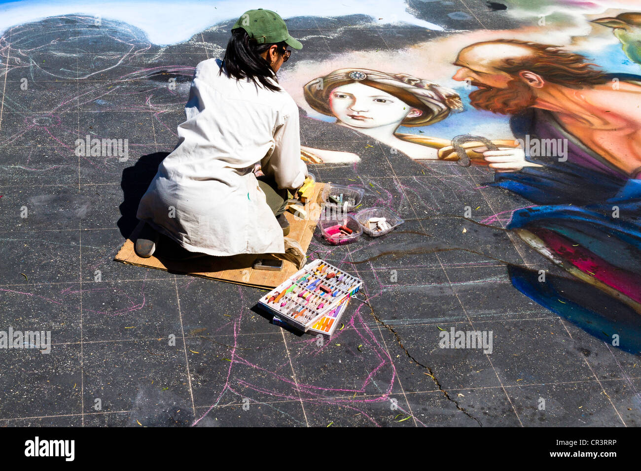 Chalk pavement drawings hi-res stock photography and images - Alamy
