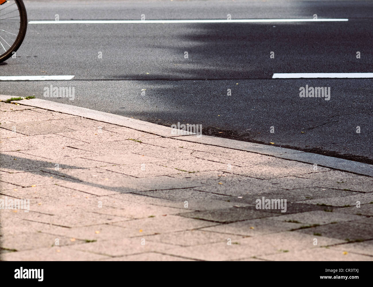 Coming into view hi-res stock photography and images - Alamy