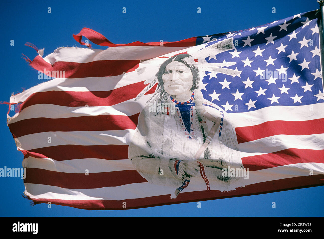 Native american flag hi-res stock photography and images - Alamy