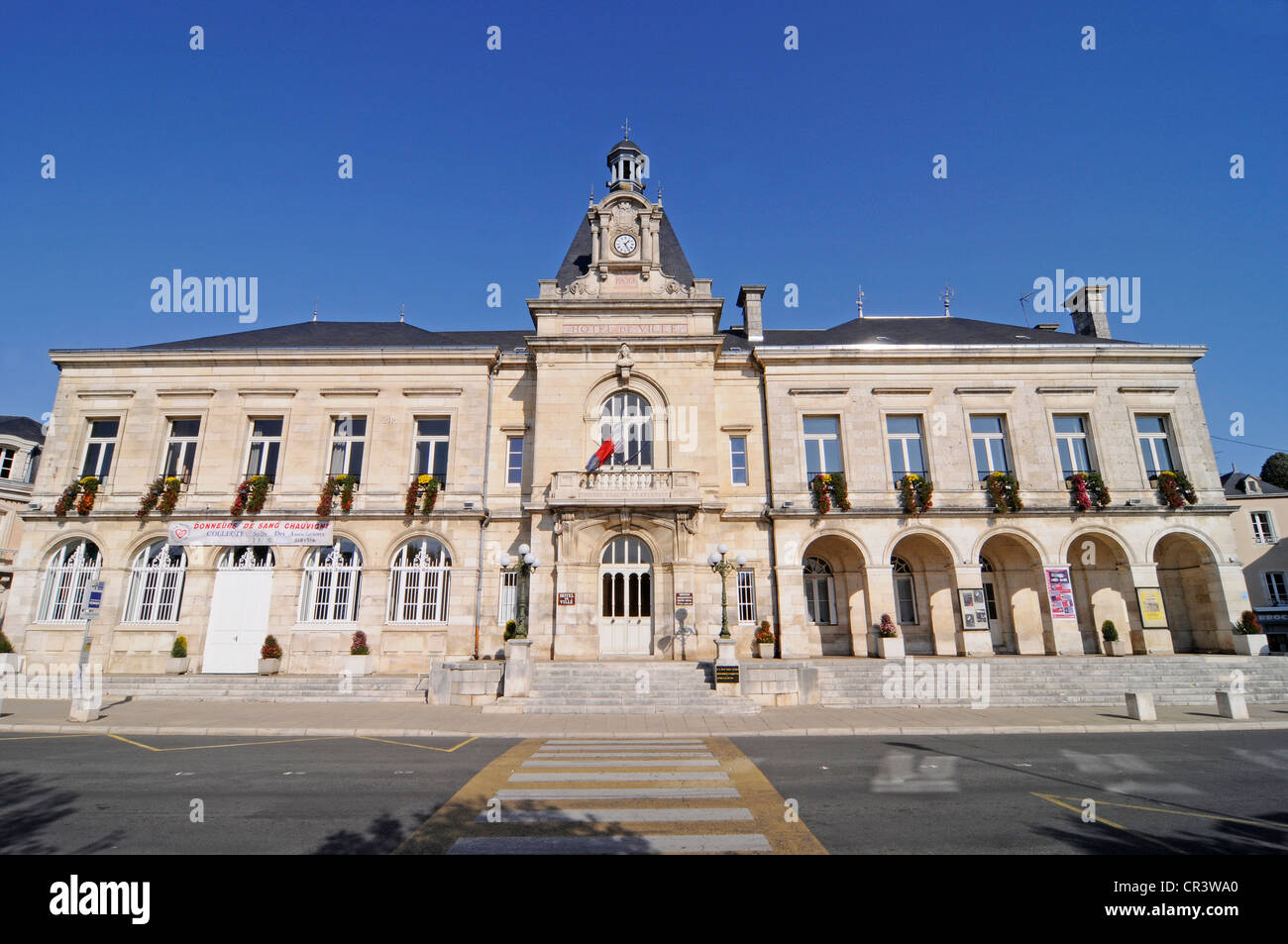 Poitiers france town hall hi-res stock photography and images - Alamy