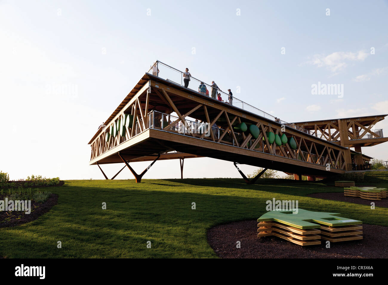Wood viewing platform, nature trail and information about the diversity ...