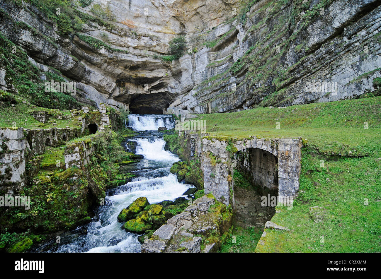 Source de la Loue, river head of the Loue River, Ouhans, departement of ...