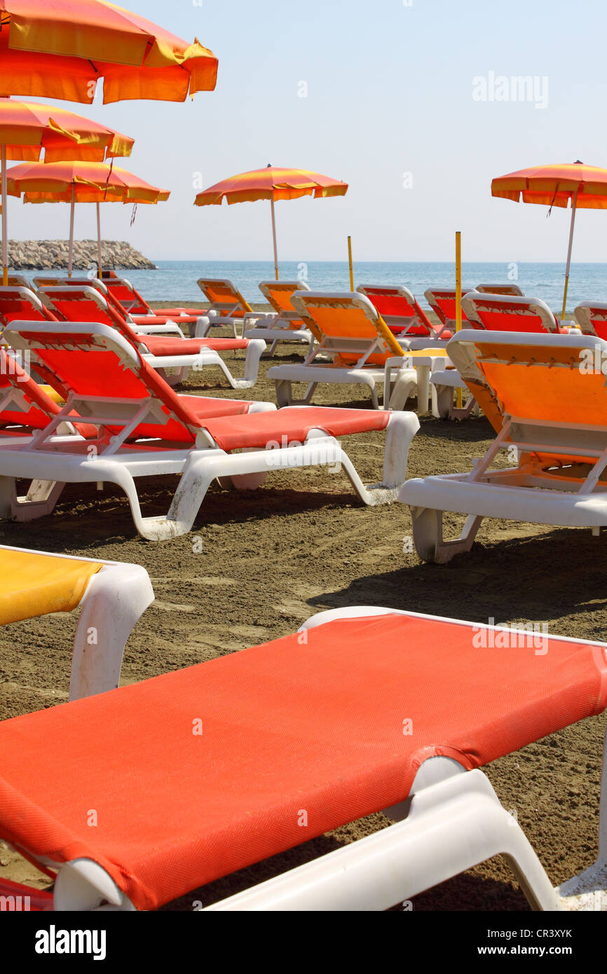 Empty Sunbeds High Resolution Stock Photography and Images - Alamy