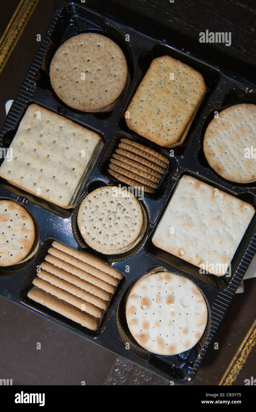 Crackers biscuit hi-res stock photography and images - Alamy