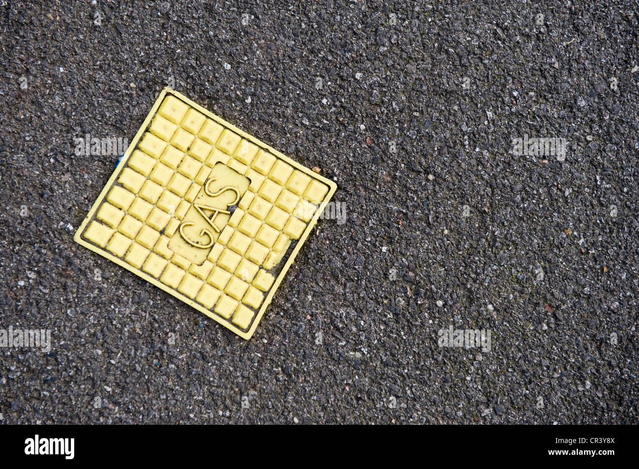 Cover yellow hi-res stock photography and images - Alamy