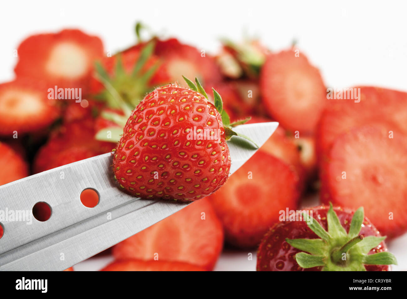 Cut open strawberry hi-res stock photography and images - Alamy