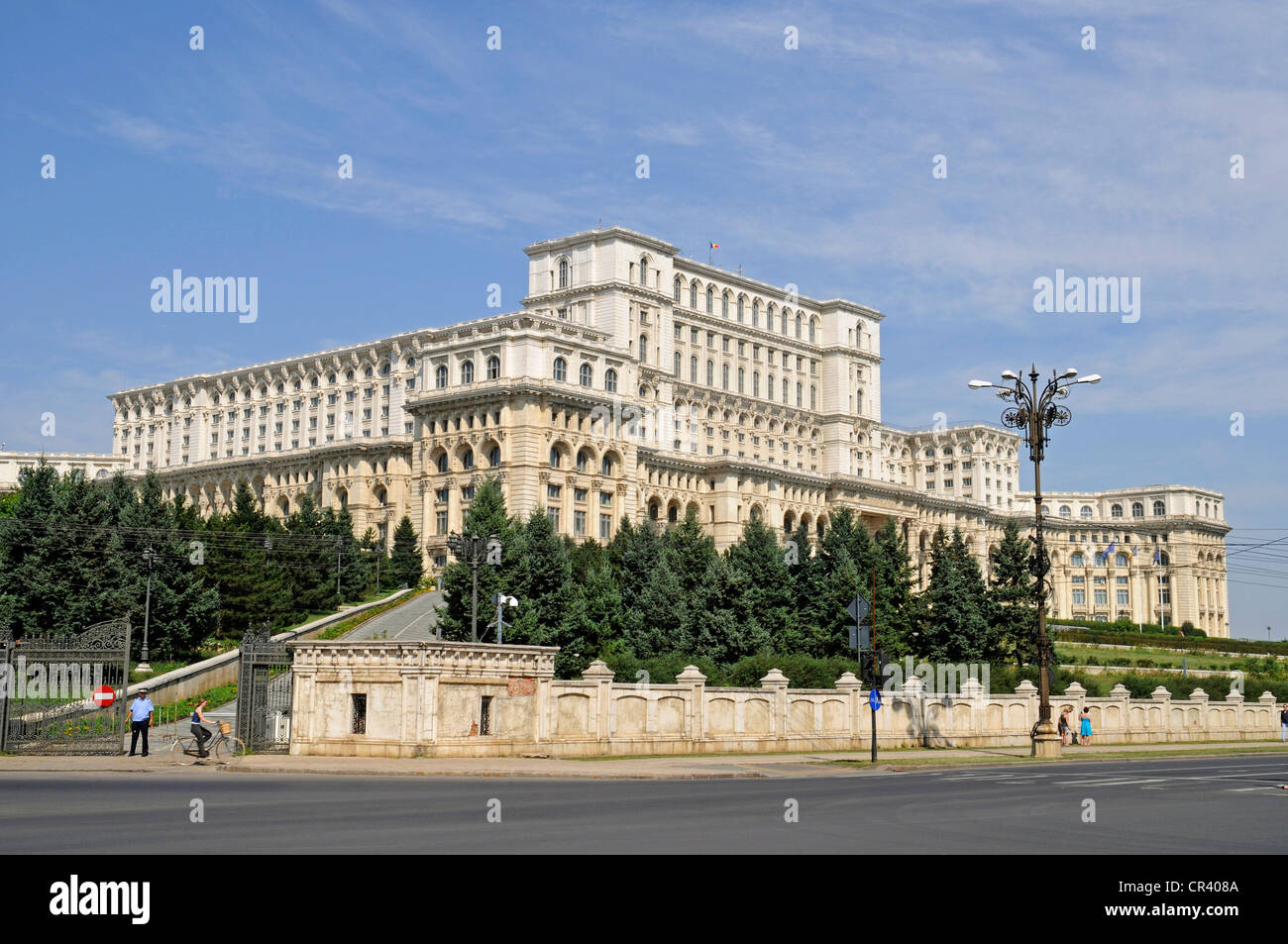 Bucharest parliament hi-res stock photography and images - Alamy