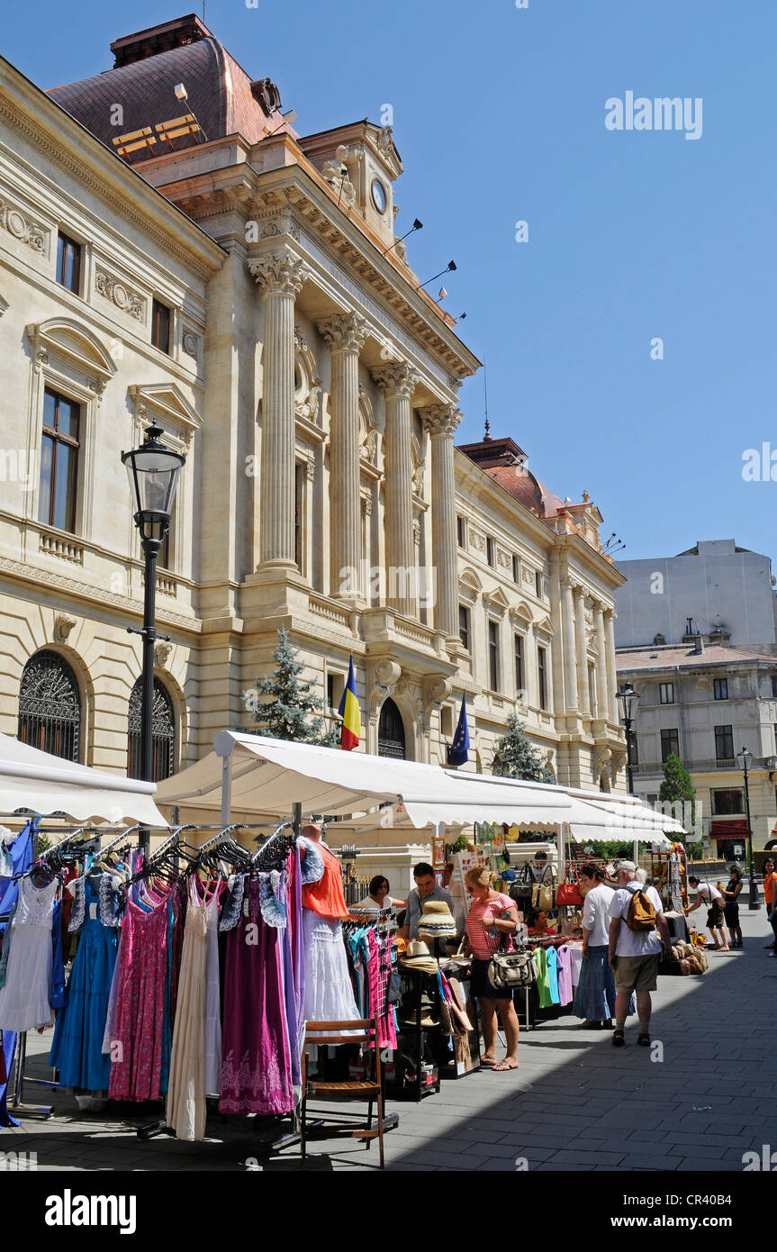 Flea market in bucharest hi-res stock photography and images - Alamy