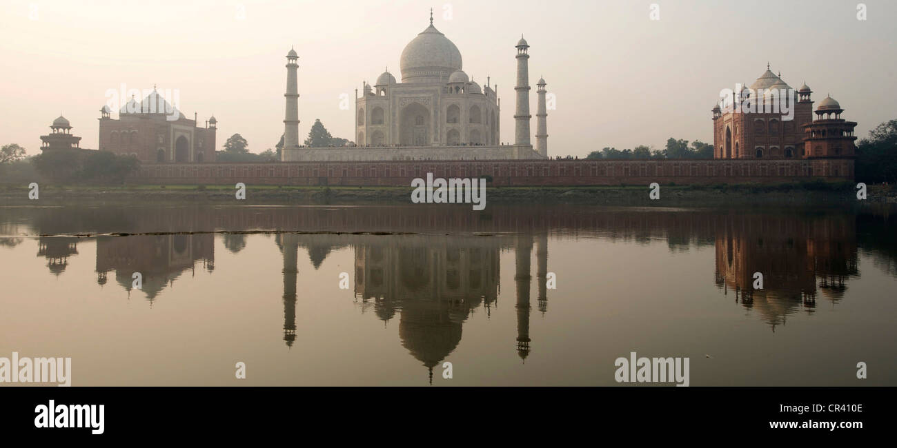 India, Uttar Pradesh State, Agra, Taj Mahal UNESCO World Heritage Stock ...
