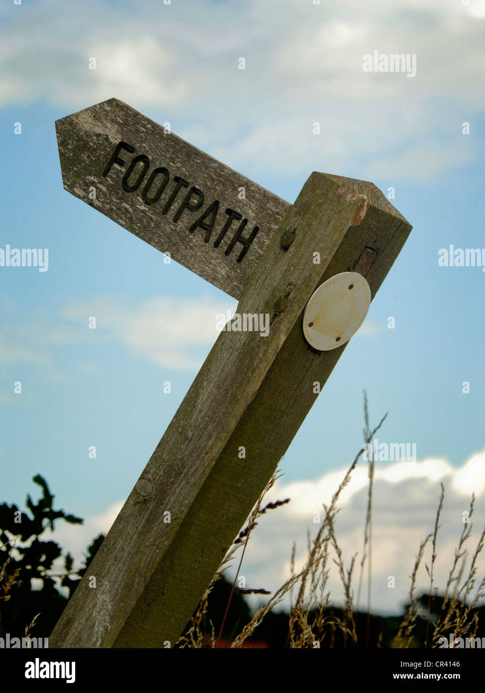 Footpath sign post Stock Photo - Alamy