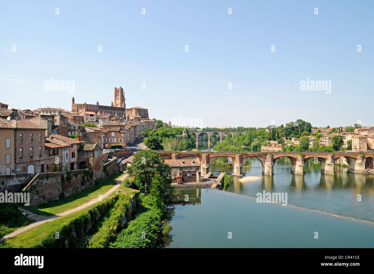 Cathédrale Sainte-Cécile d'Albi or Albi Cathedral, river Tarn, Albi ...