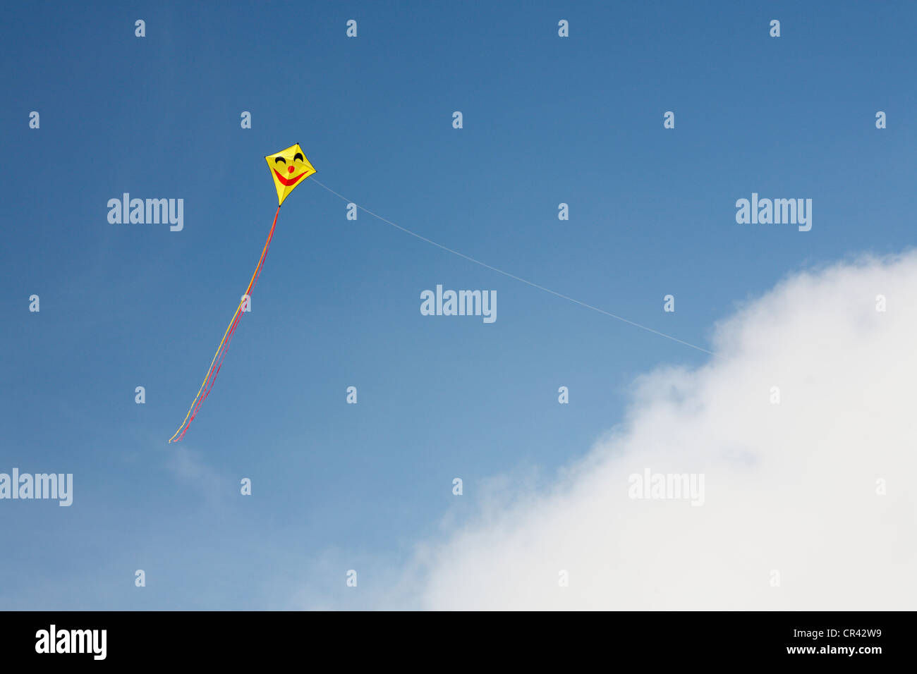 Yellow kites hi-res stock photography and images - Alamy