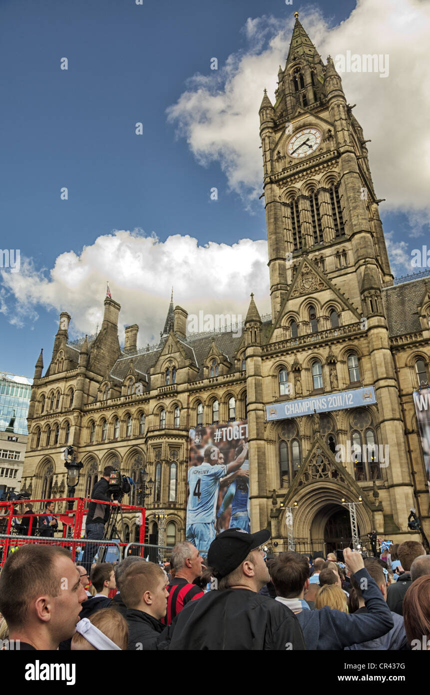 Albert Square Manchester on the day that Manchester City paraded to ...