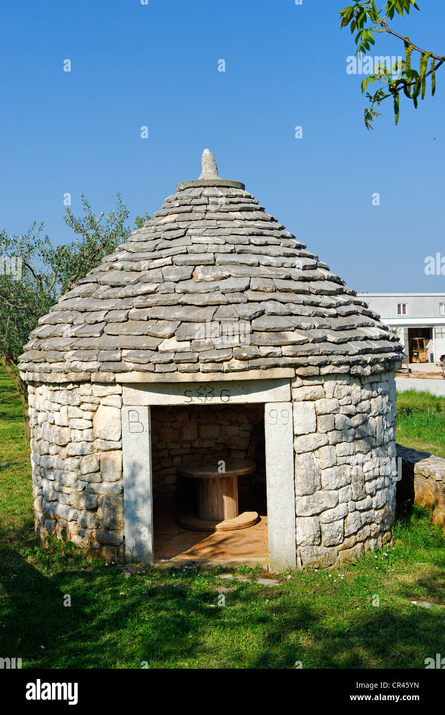 Stones house hi-res stock photography and images - Alamy