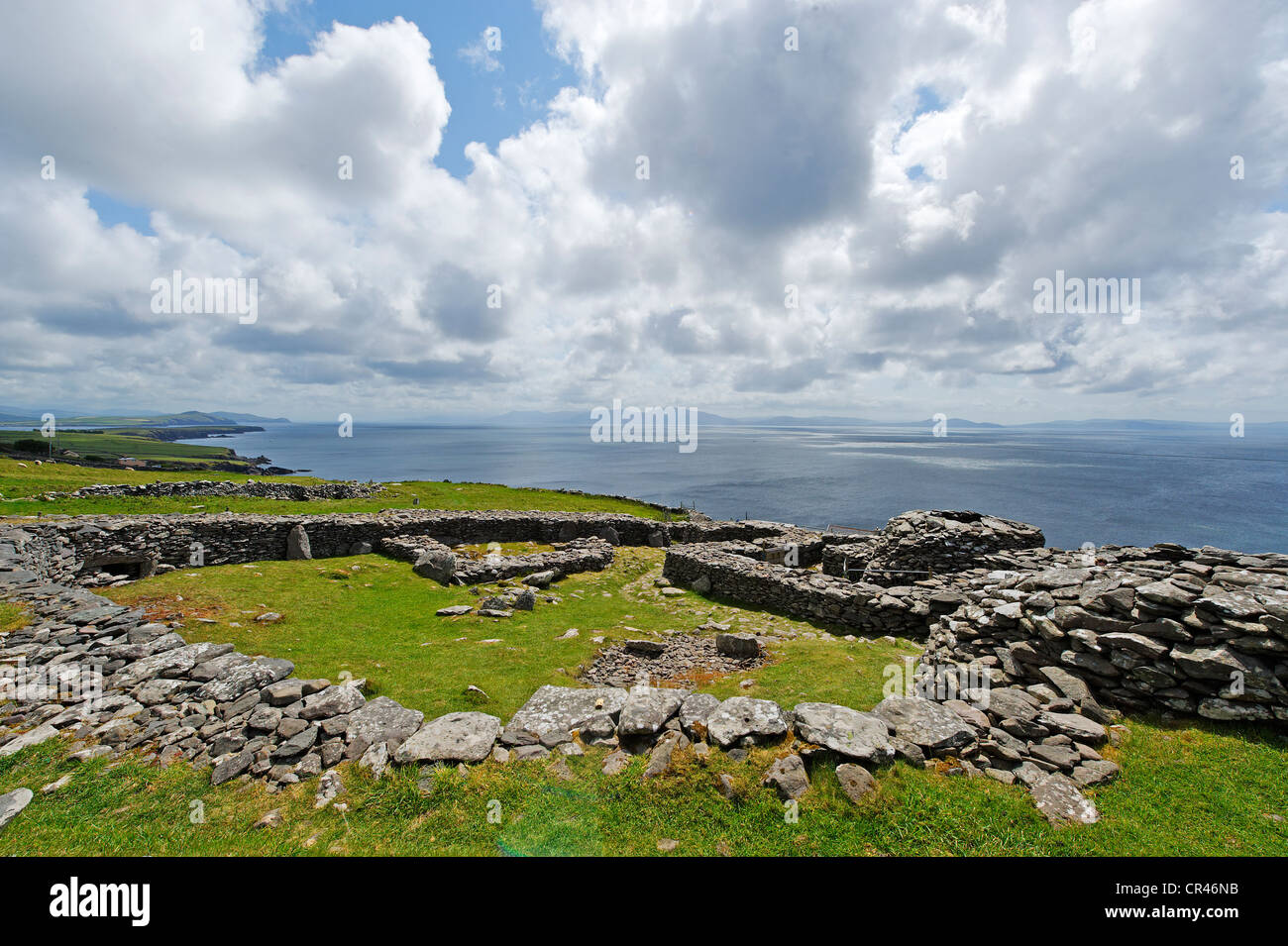 Stone ring wall, Dunbeg Fort, Fahan, Dingle Peninsula, County Kerry ...