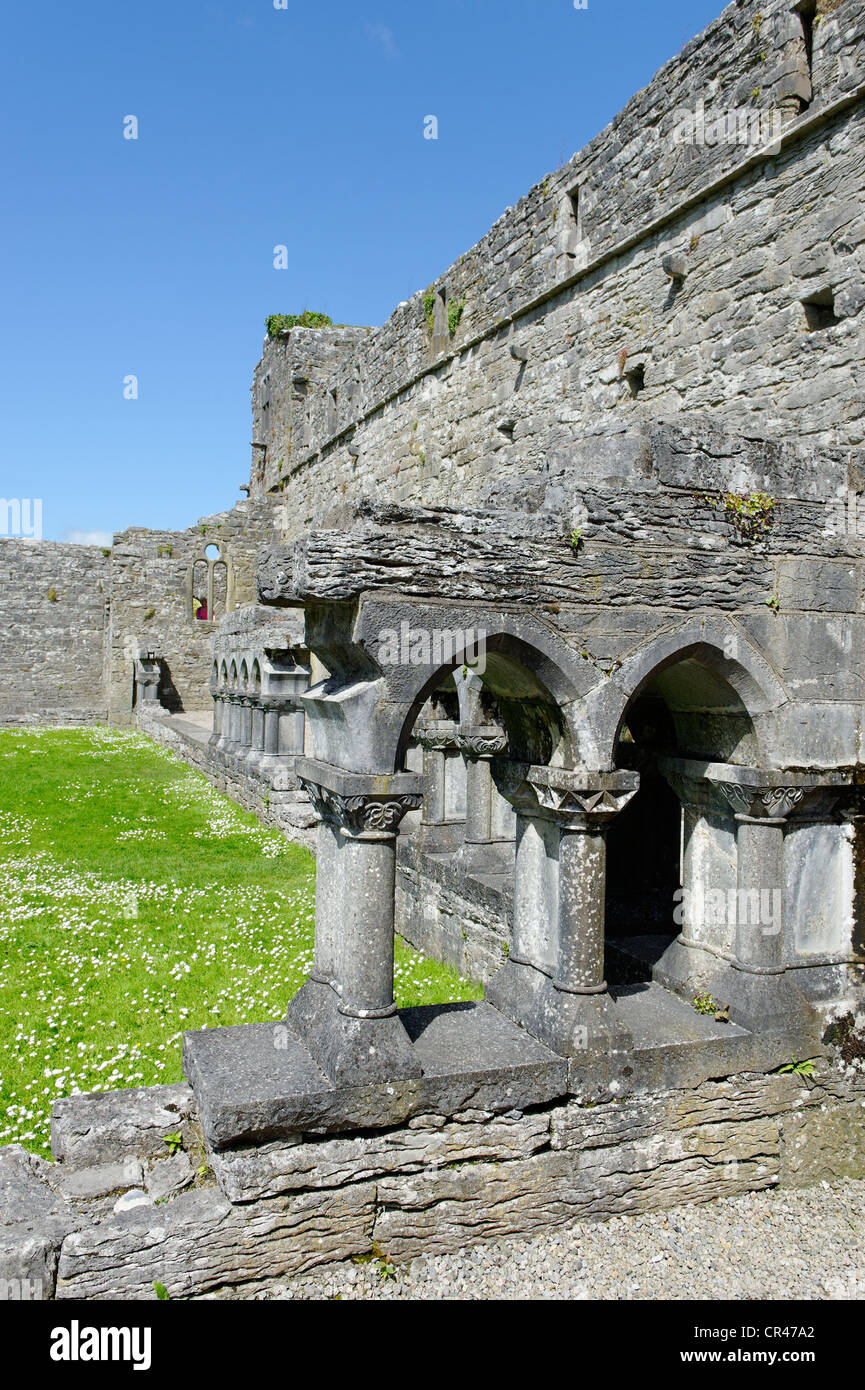 Old abbey hi-res stock photography and images - Alamy