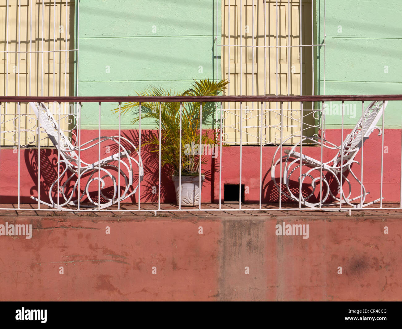 Cuban rocking chairs hi-res stock photography and images - Alamy