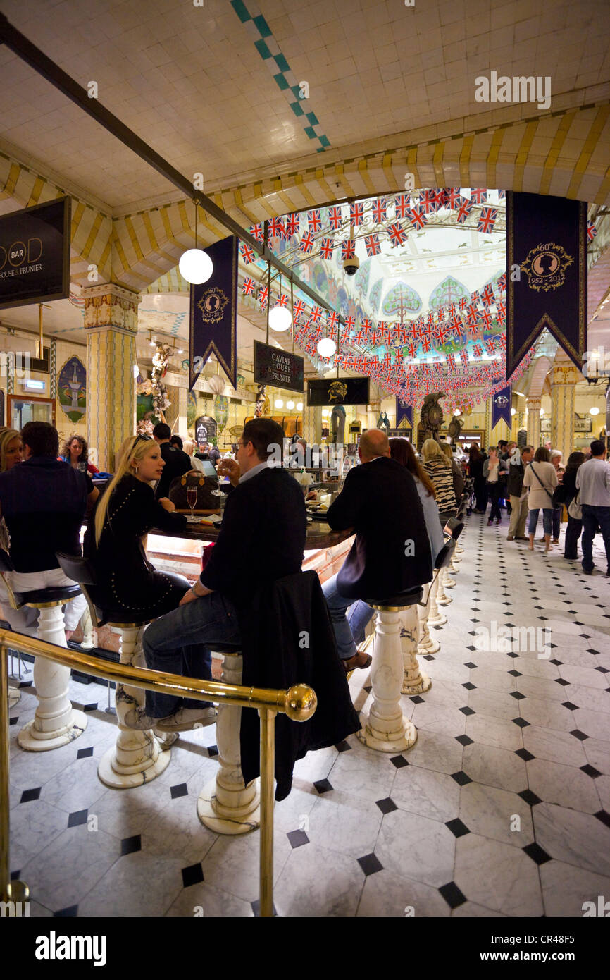 Harrods food hall hi-res stock photography and images - Alamy