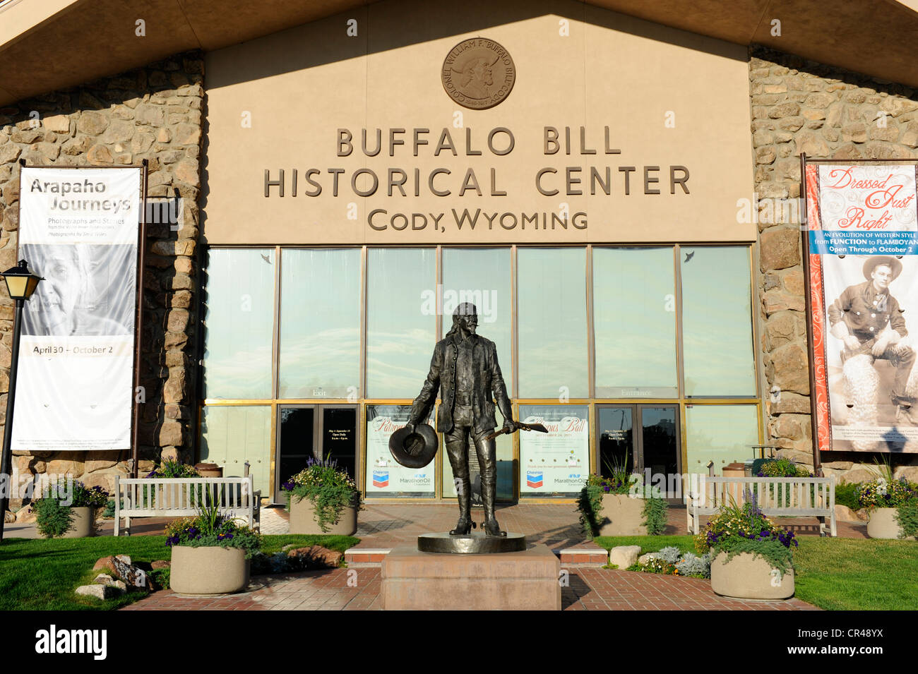 Buffalo bill center west statue hi-res stock photography and images - Alamy