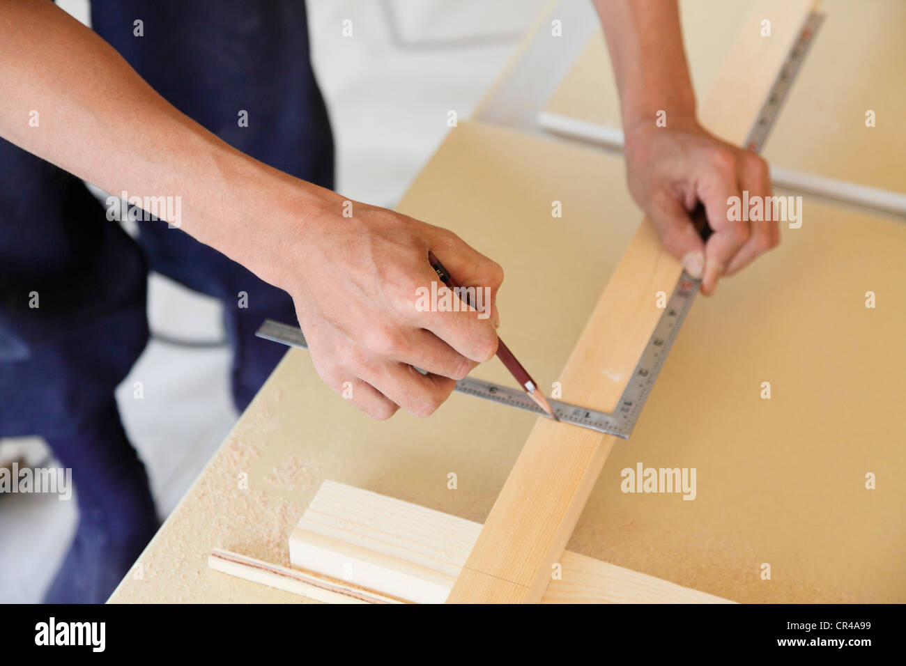 Steel square hi-res stock photography and images - Alamy