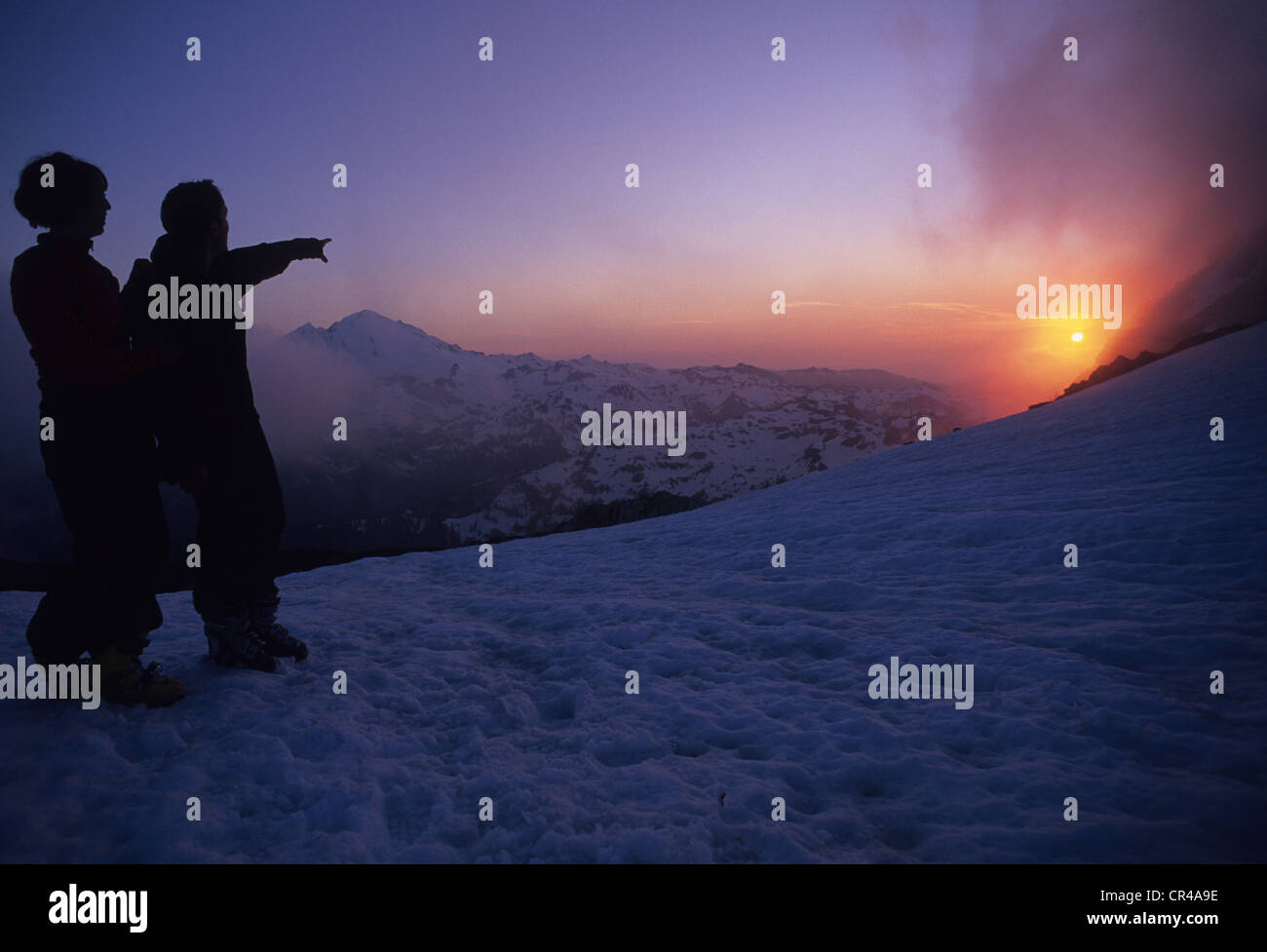 United States, Washington State, The Cascade Range, sunset over Mount ...
