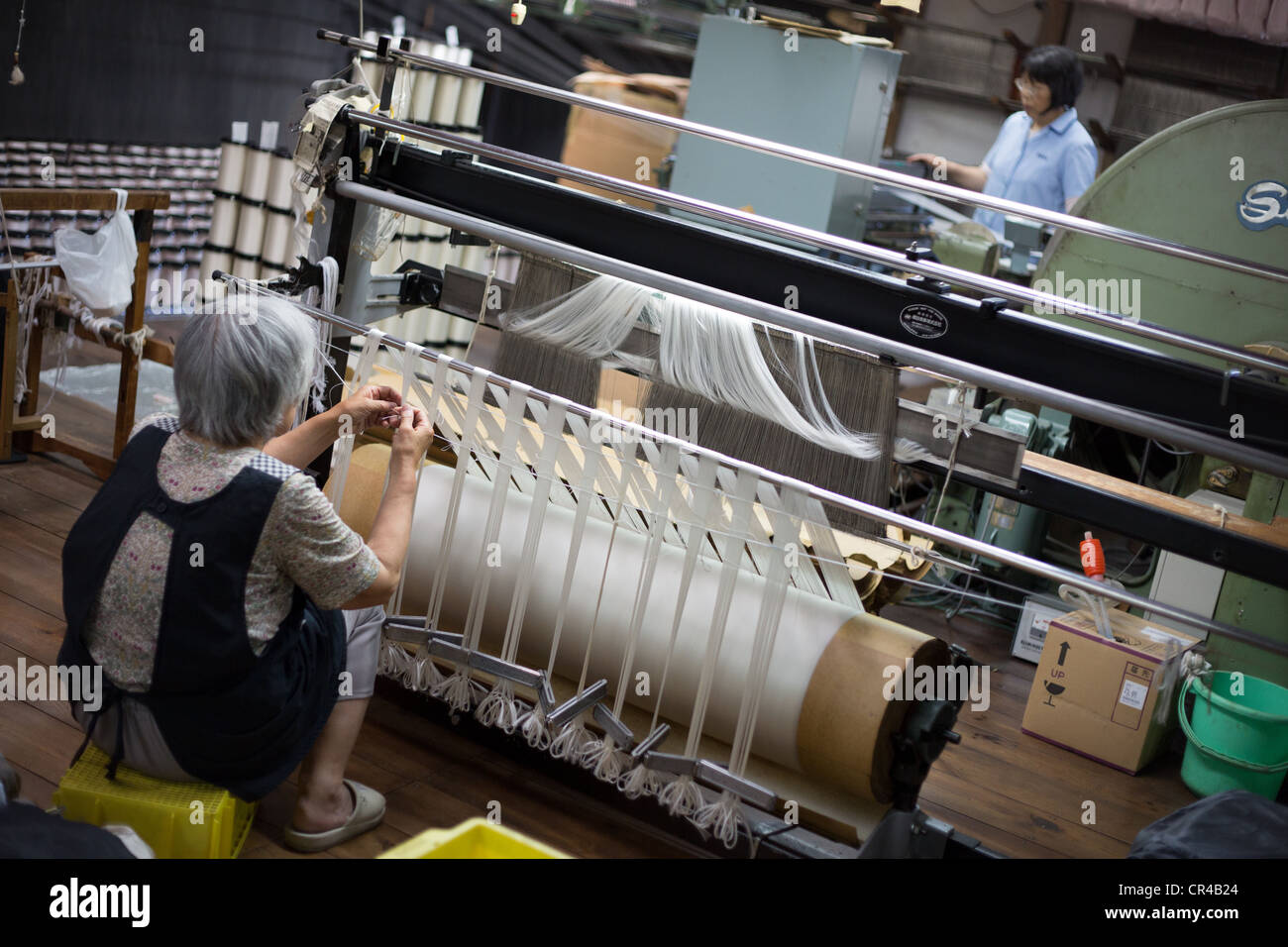 Elderly workers in japanese industry hi-res stock photography and ...