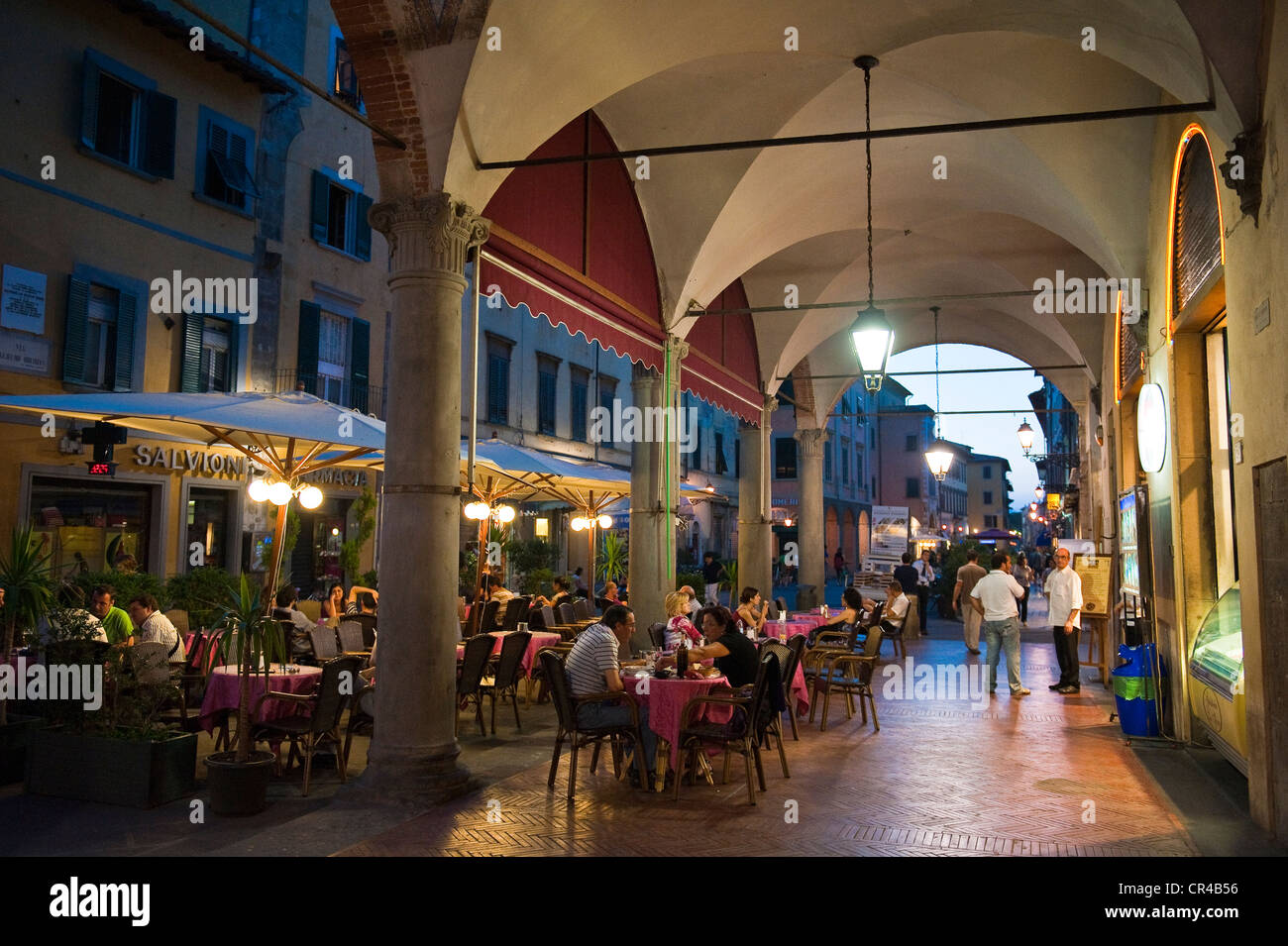 Italy, Tuscany, Pisa, restaurant terrace Stock Photo - Alamy